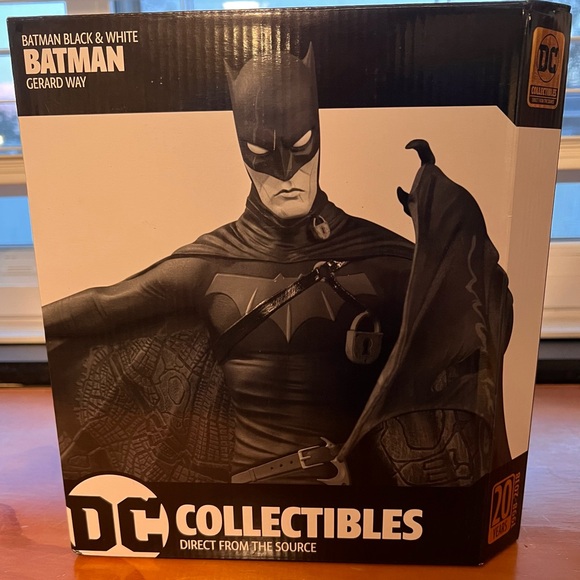 DC Comics | Other | Dc Collectibles Batman Black White Batman By Gerard ...